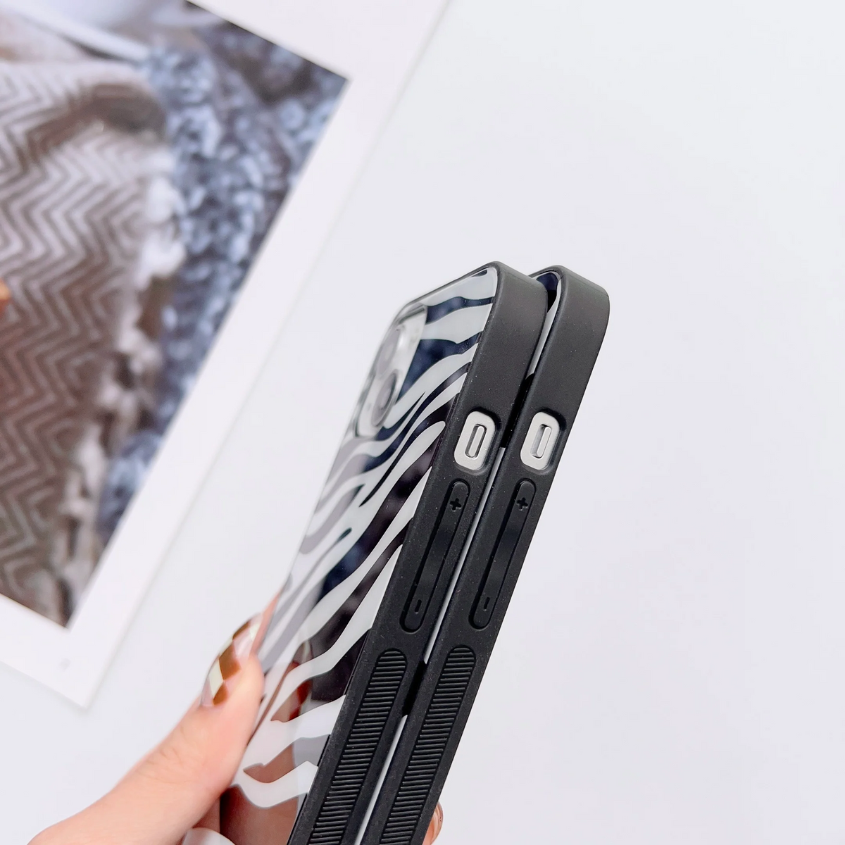 Moo Moo Pattern Metal Case For All Model – Phonecase.PK